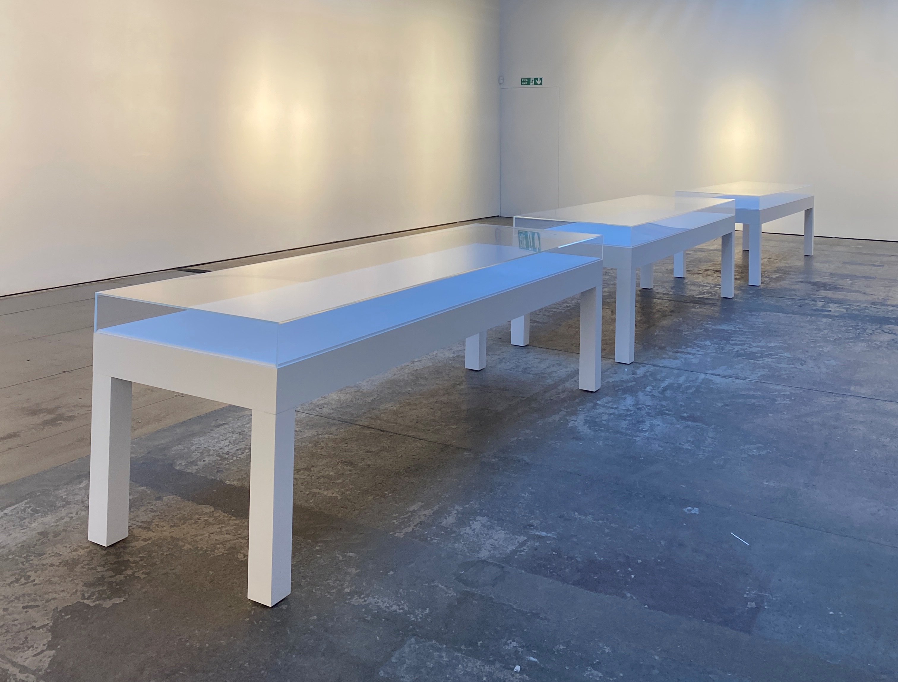 3 off 3020mm long display cases in 8mm thickness for upcoming ...